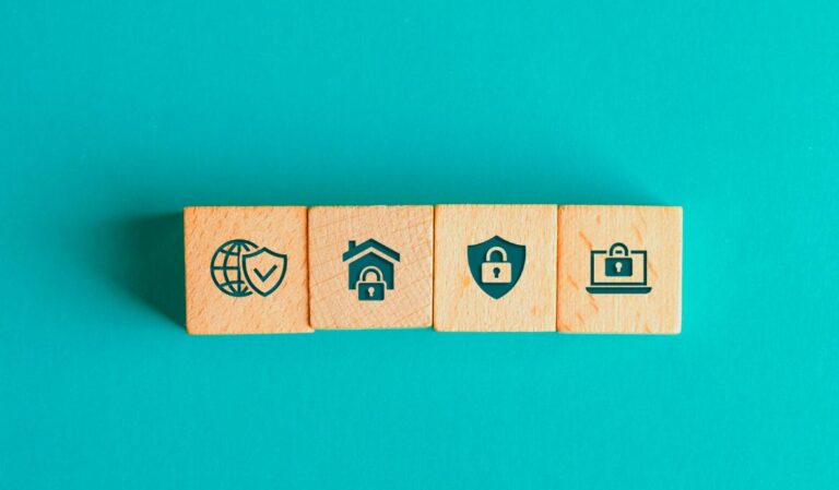 What is E-Safety - Khan Education